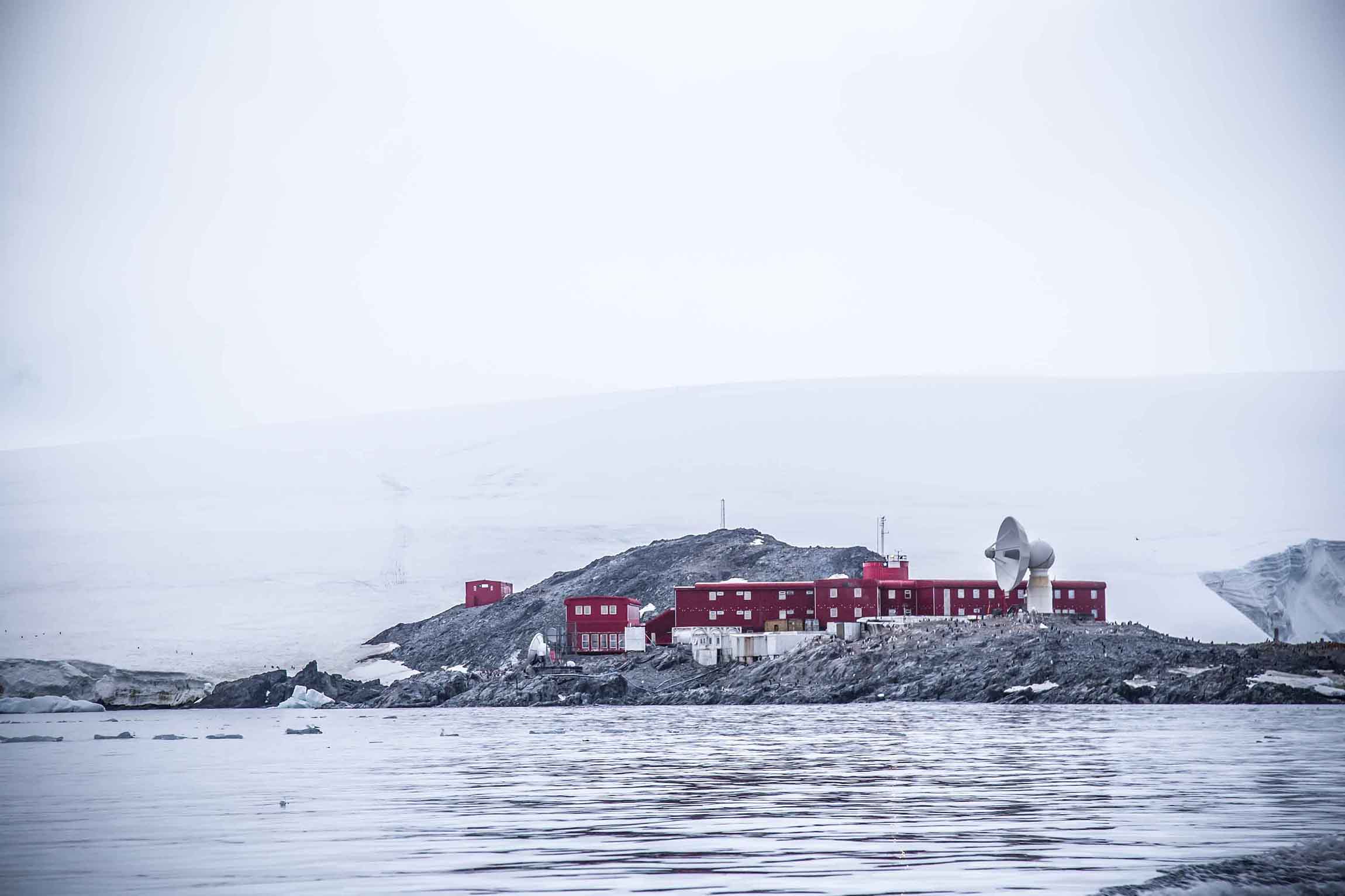 Vernadsky Station and O'Higgins Base - Chile Travel