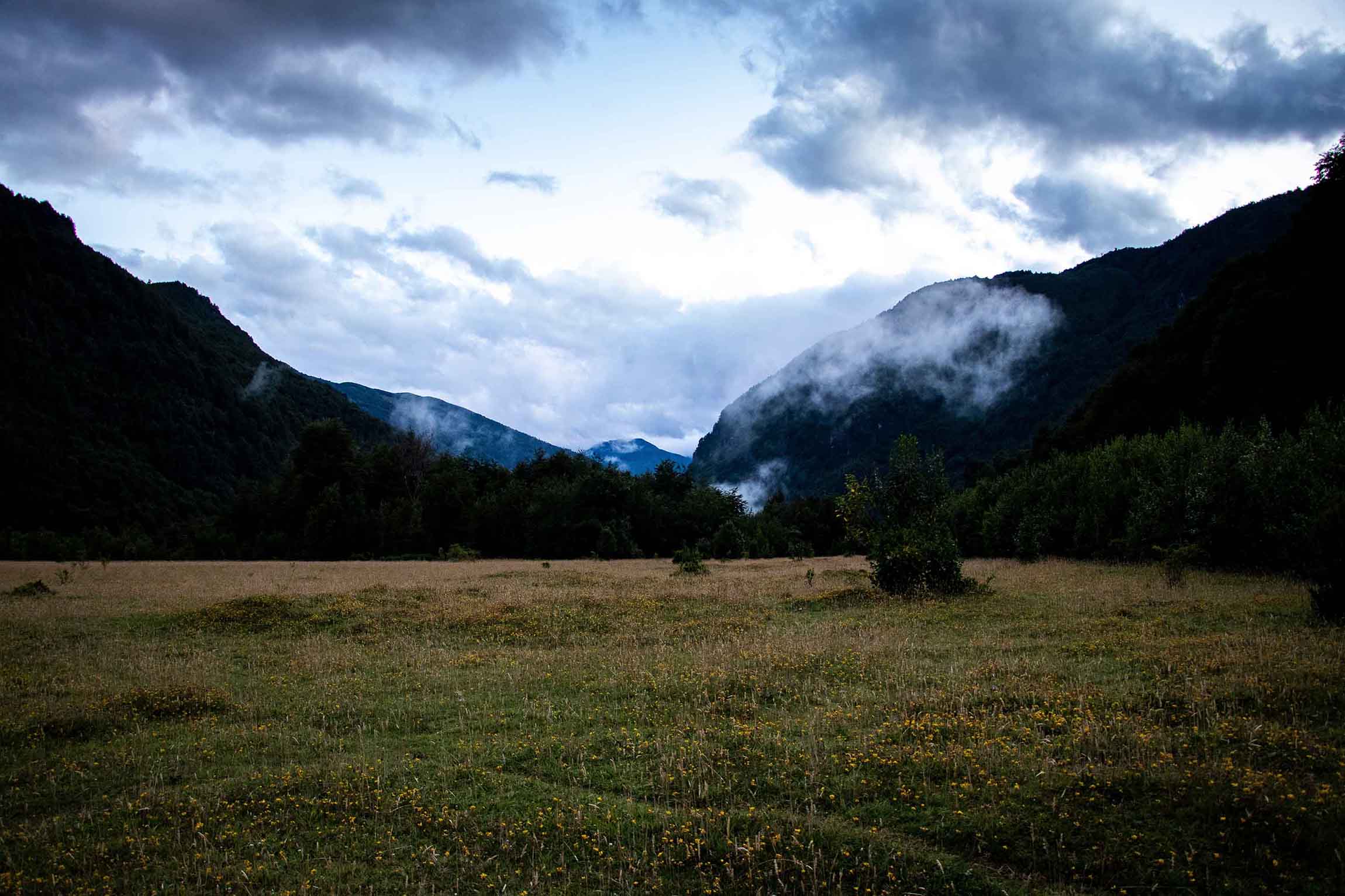 El León Pass - Chile Travel